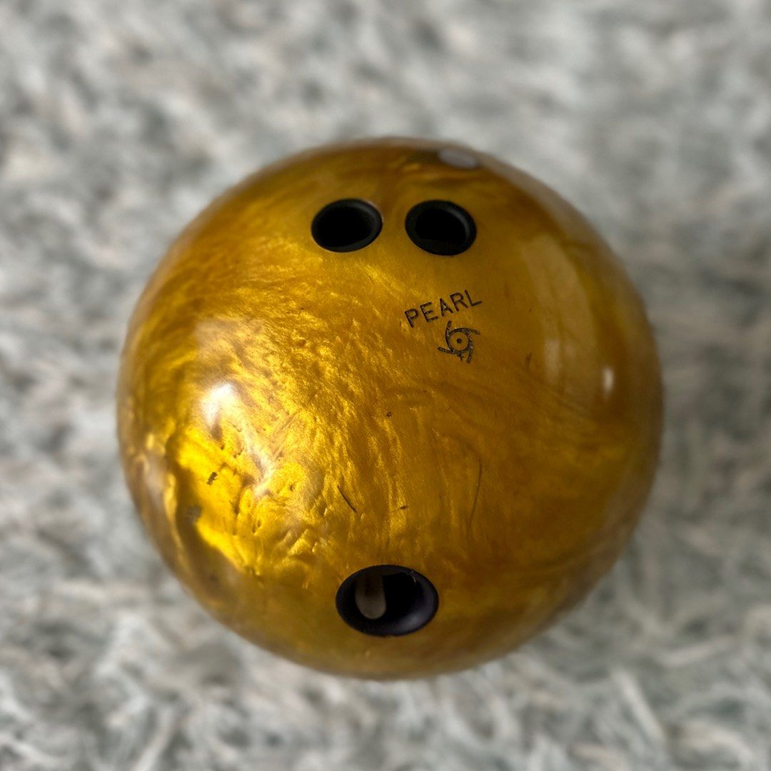 STORM HyRoad Gold Pearl - 14lb Bowling Ball, Sports Equipment, Sports ...