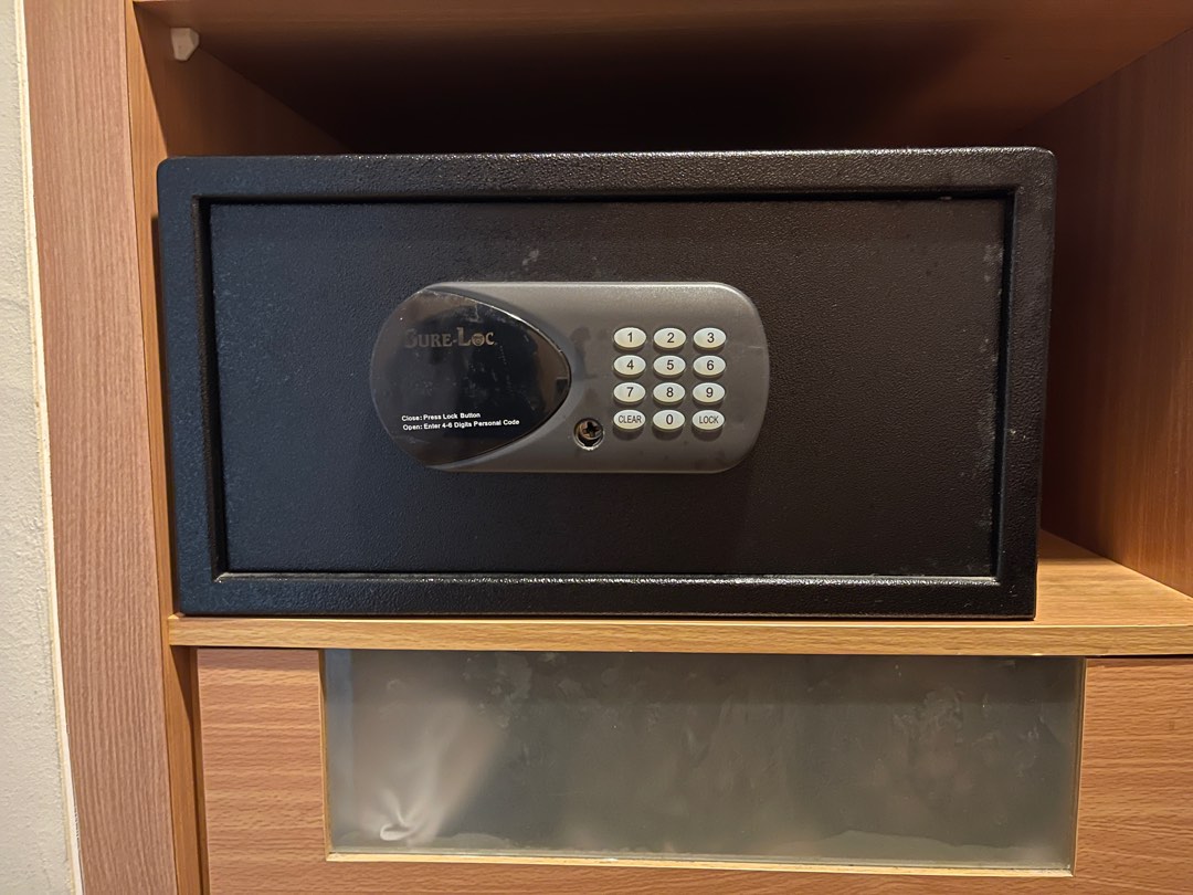 Sure-Loc SSVG Laptop / Desktop Safe, Furniture & Home Living, Security ...