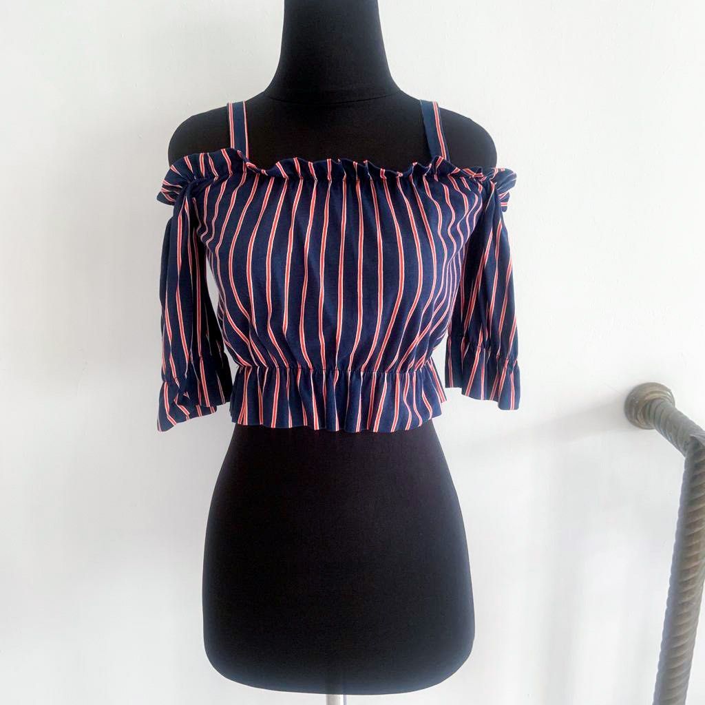 Tops Atasan Model Sabrina, Corak Garis-Garis, Merek Pull & Bear, Fesyen Wanita, Pakaian Wanita ...