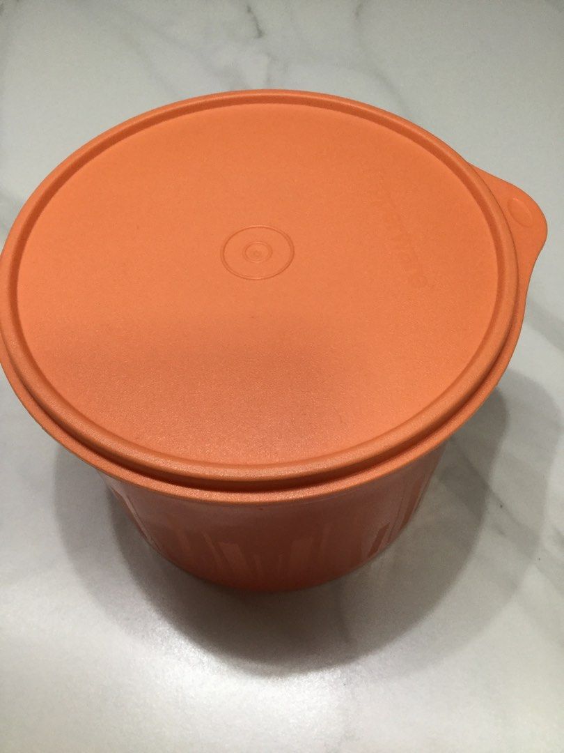 Tupperware round container, Furniture & Home Living, Kitchenware ...