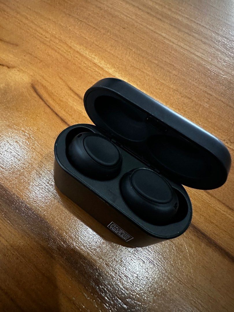 TWS Curve Wireless Earbuds, Audio, Earphones on Carousell