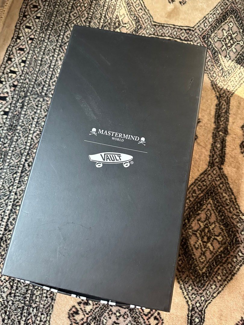 VANS VAULT X MASTER MIND WORLD OLD SCHOOL BOLT, Men's Fashion, Footwear ...