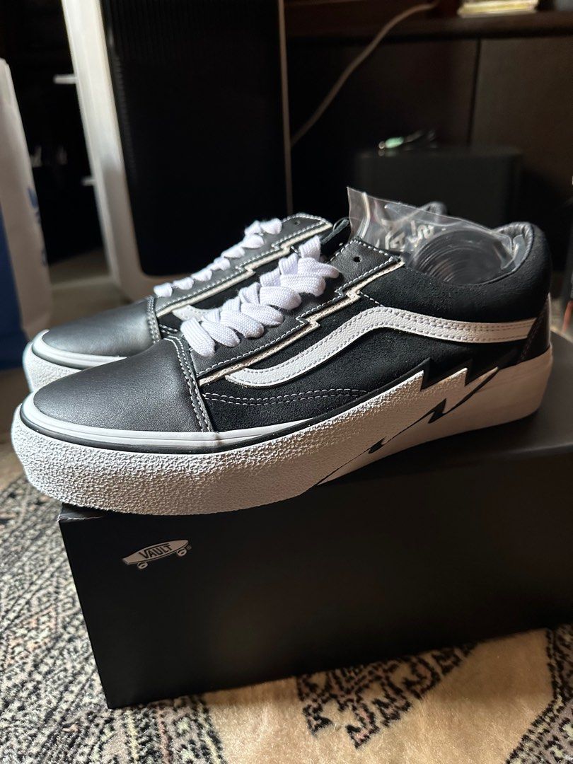 VANS VAULT X MASTER MIND WORLD OLD SCHOOL BOLT, Men's Fashion, Footwear ...