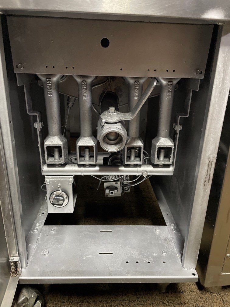 Very new dean freestanding deep fryer - city gas, TV & Home Appliances ...