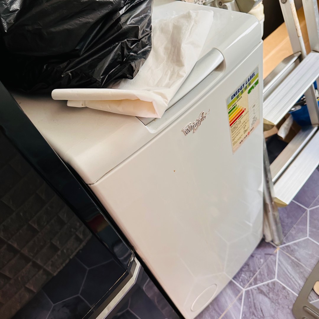 Whirlpool 洗衣機 運作正常 W40 x D60 x H90 cm, 家庭電器, 洗衣機及乾衣機 - Carousell