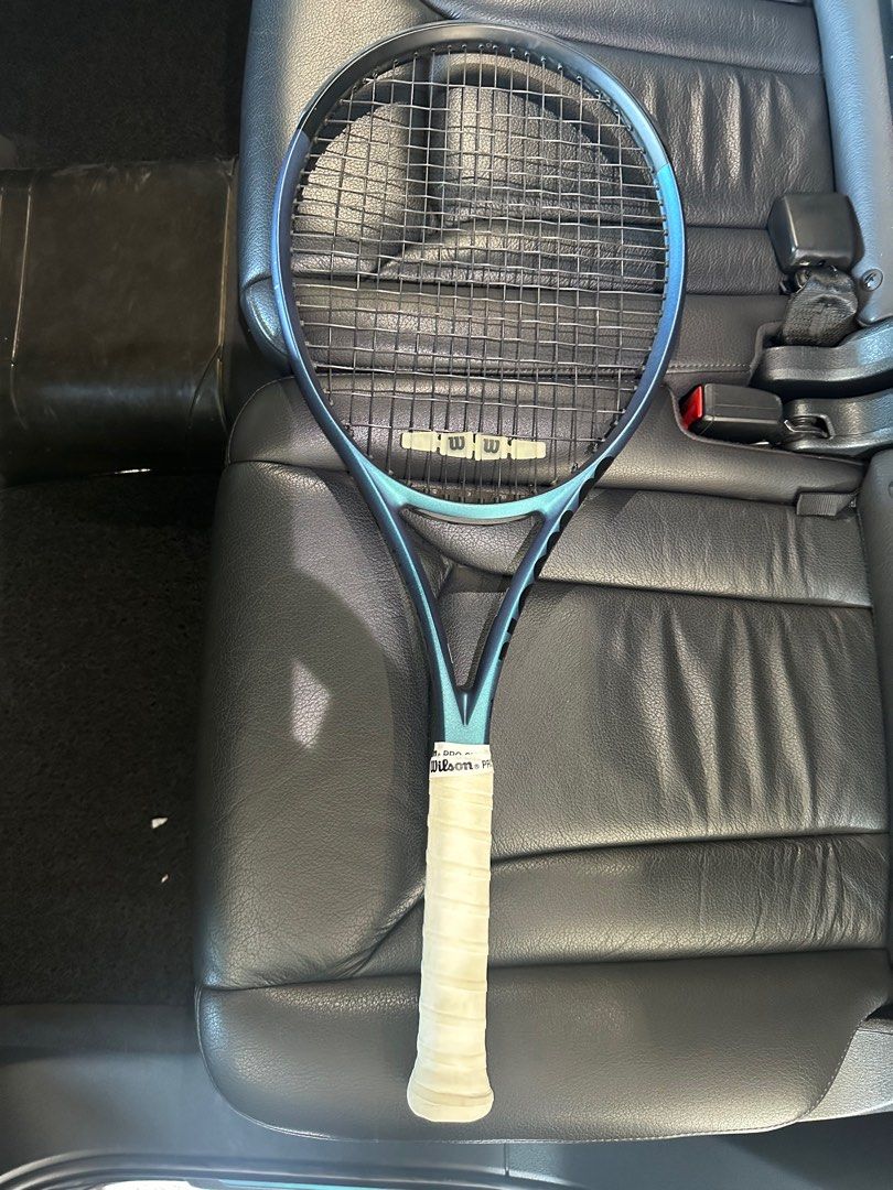 Wilson Ultra 100 v4 Tennis Racket 2023, 運動產品, 運動與體育, 運動與體育 - 球拍和球類運動 ...