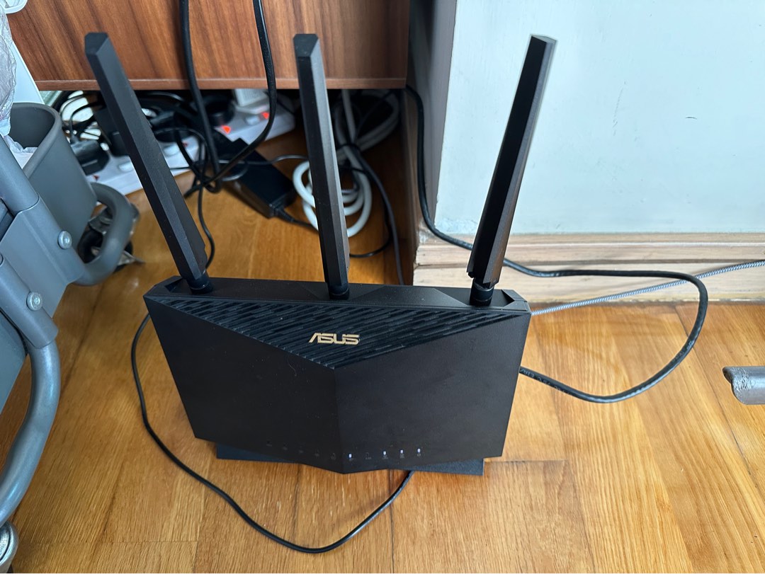 香港行貨 asus ax86u ax5700 wifi 6 有保, 電腦＆科技, 電腦周邊及配件, Wifi及上網相關產品 - Carousell
