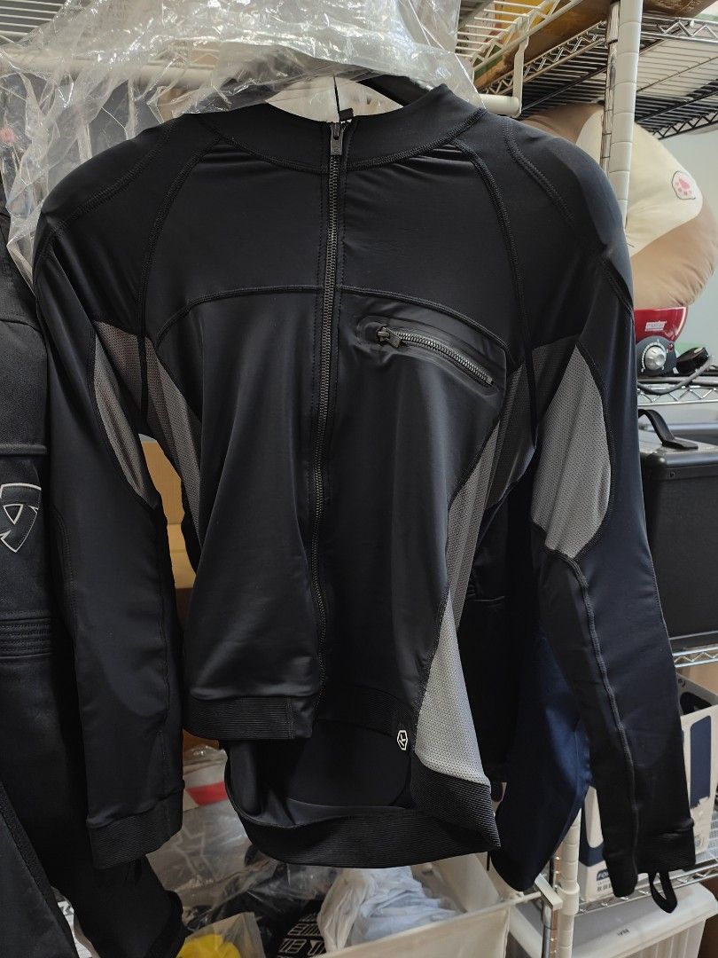 Alpinestars Dainese Revit riding jackets, Motorcycles, Motorcycle ...