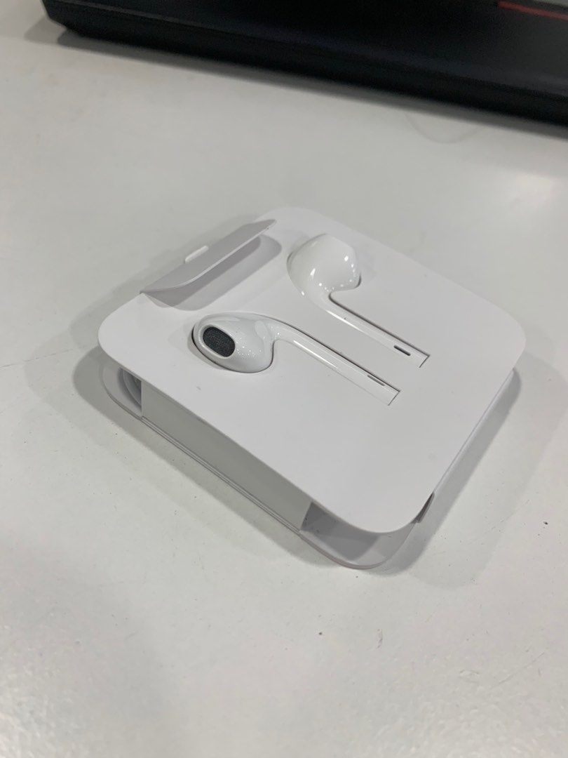Apple Earpods, Audio, Earphones on Carousell