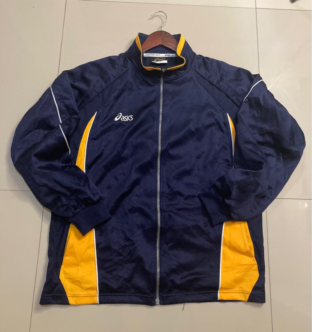 Asics Jacket, Men's Fashion, Coats, Jackets and Outerwear on Carousell