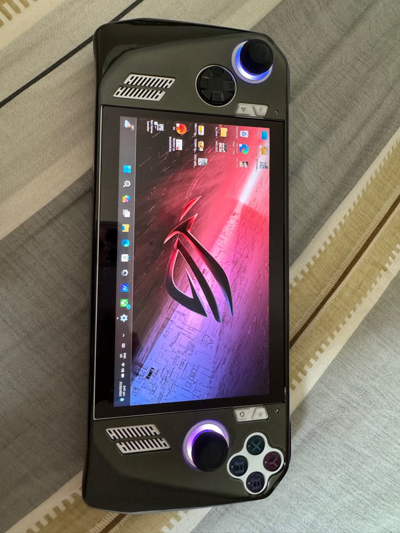 Asus rog ally with z1 extreme, Video Gaming, Video Game Consoles ...