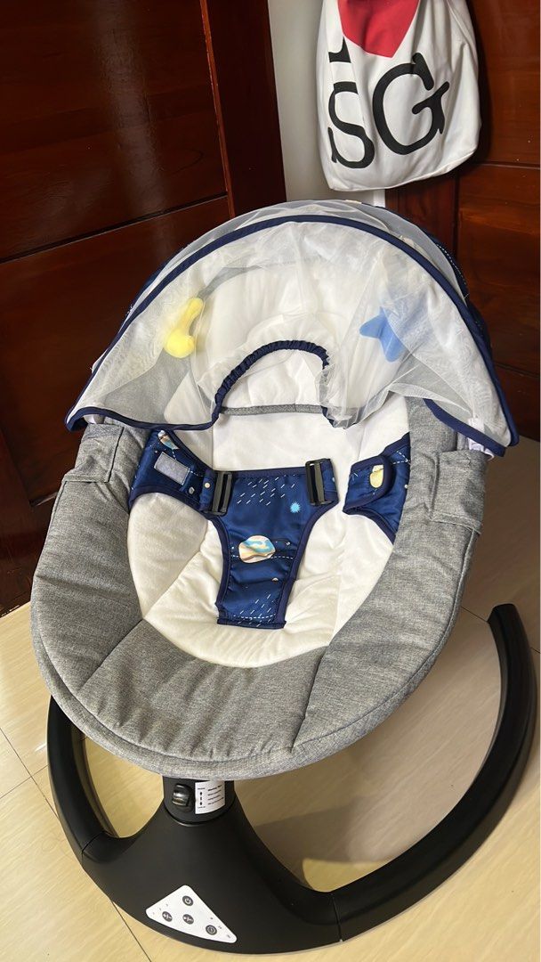 Baby rocker swing, Babies & Kids, Baby Nursery & Kids Furniture, Cots ...