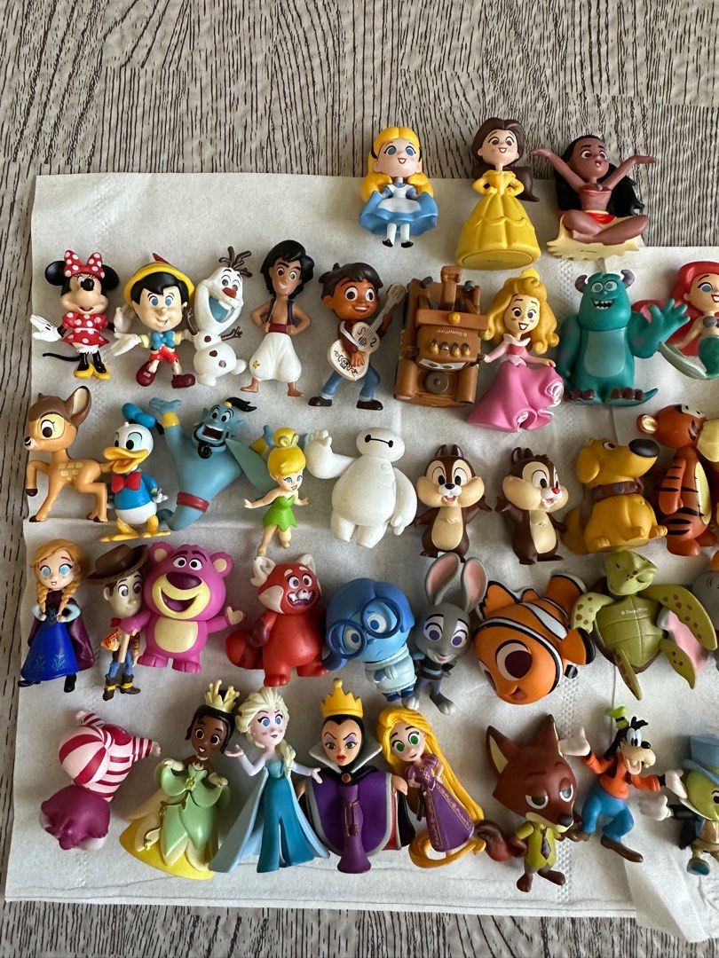 BN Disney 100 Mini Figurines - Cow Play Cow Moo CPCM, Hobbies & Toys ...