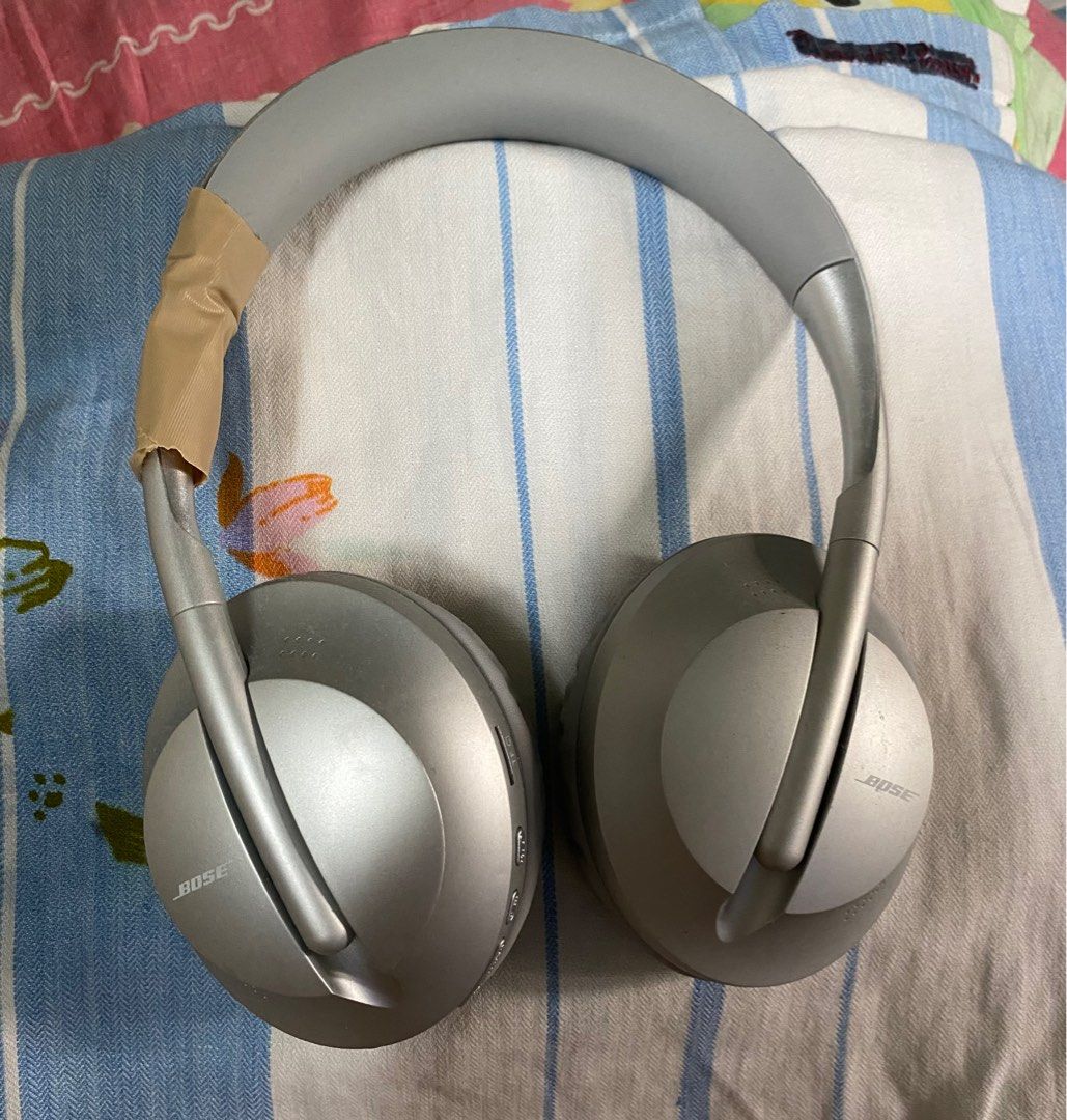 bose gray headphones, Audio, Headphones & Headsets on Carousell