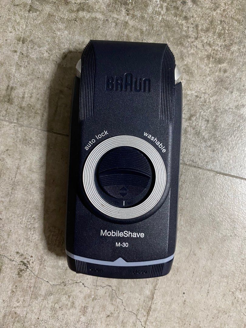 BRAUN M30 Mobile Shaver, Beauty & Personal Care, Men's Grooming on Carousell