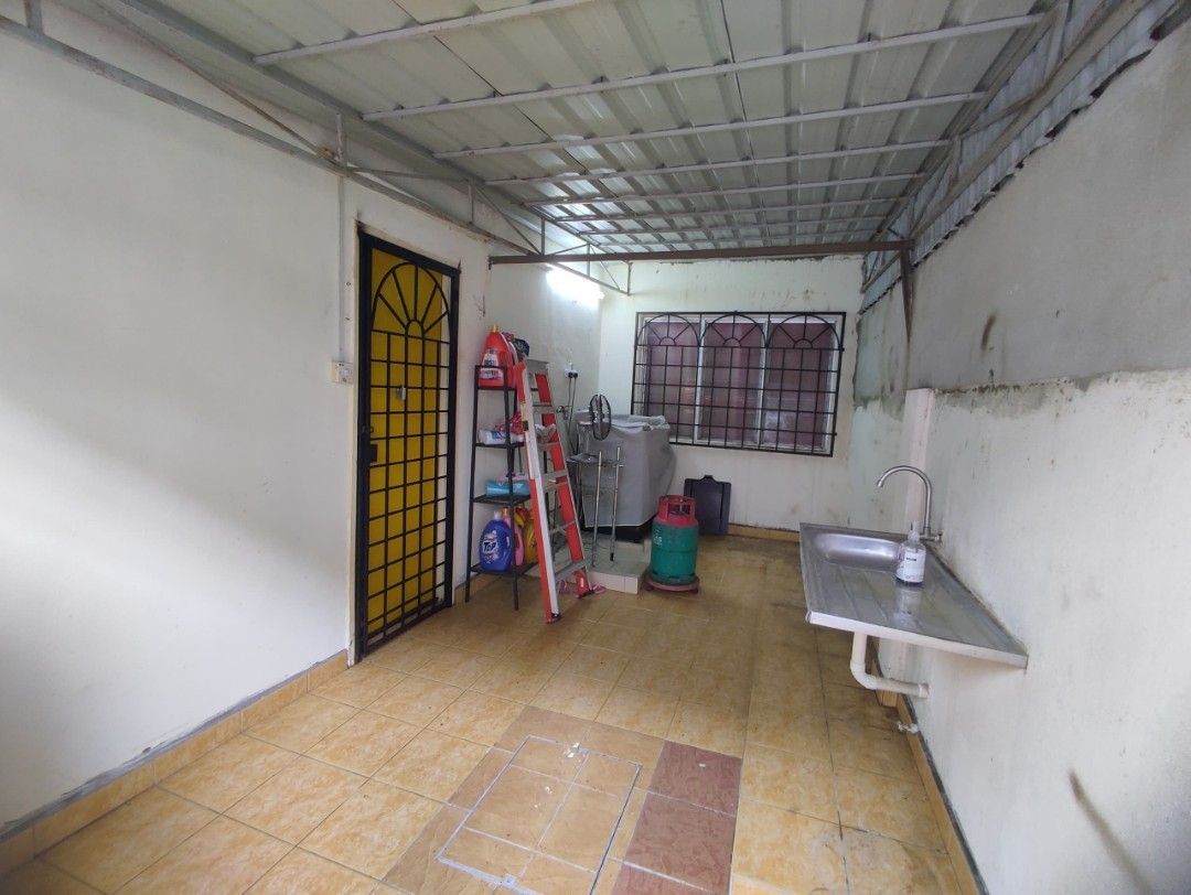 Buang sampah / kosongkan rumah / clear pejabat, Services, Home Services, Movers & Delivery on ...