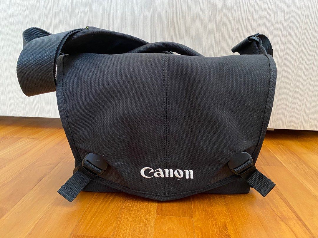 Canon Crumpler six million dollar home DSLR/Mirrorless camera bag ...