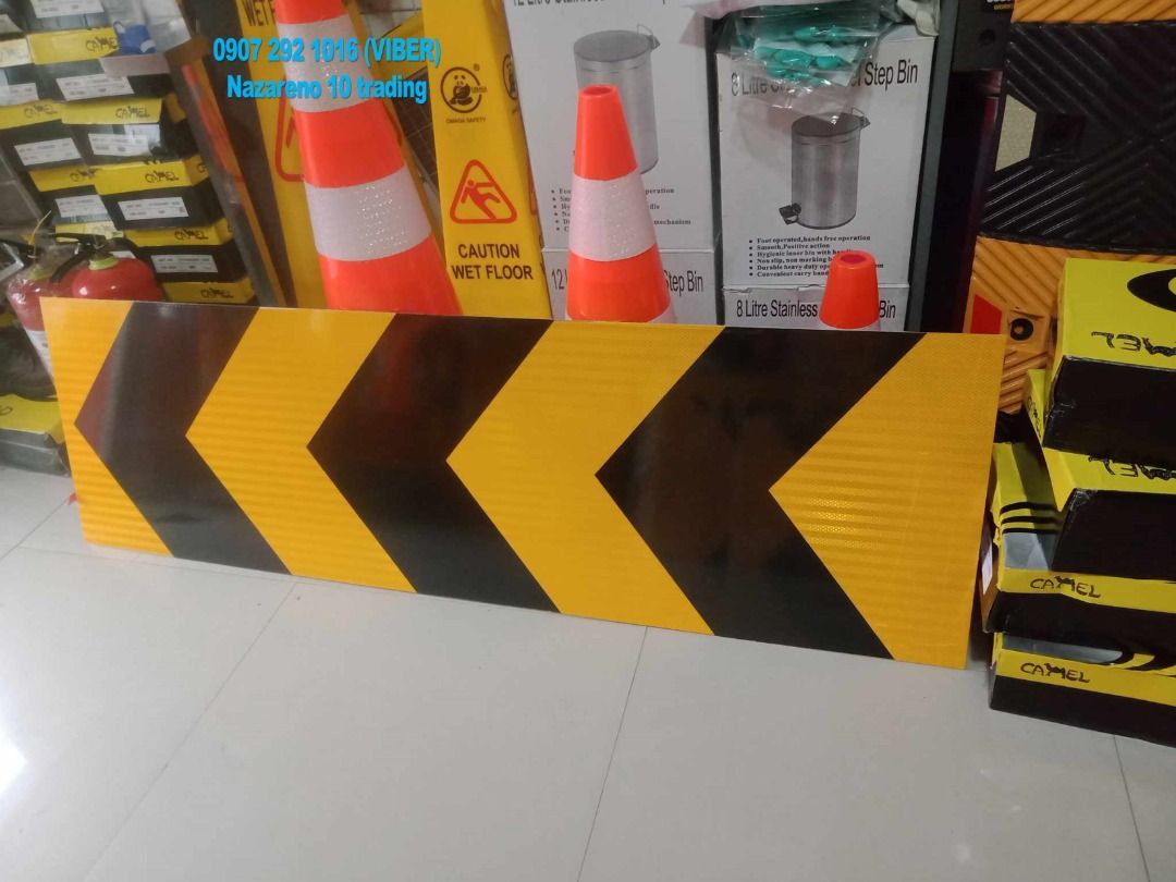 Chevron road signage 34, Commercial & Industrial, Construction ...