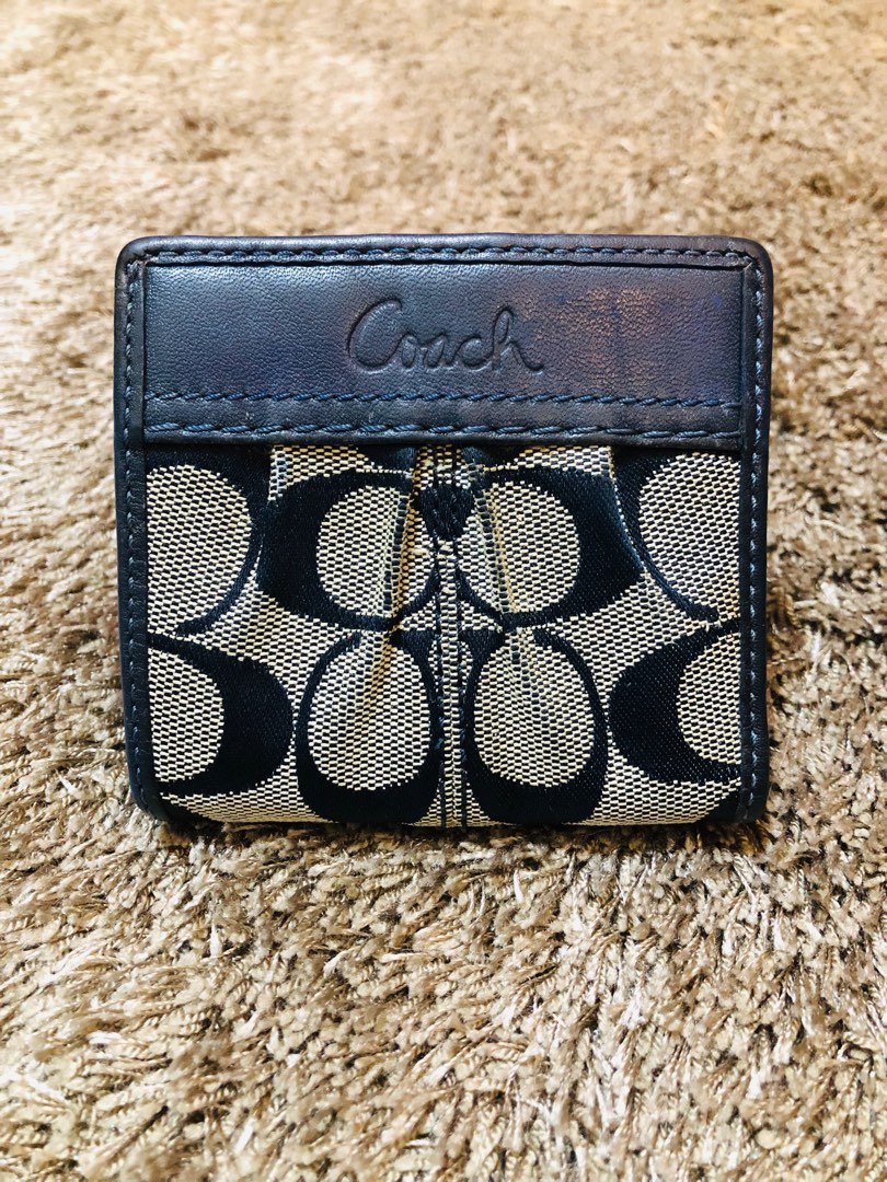 COACH SMALL SIGNATURE WALLET, Luxury, Bags & Wallets on Carousell