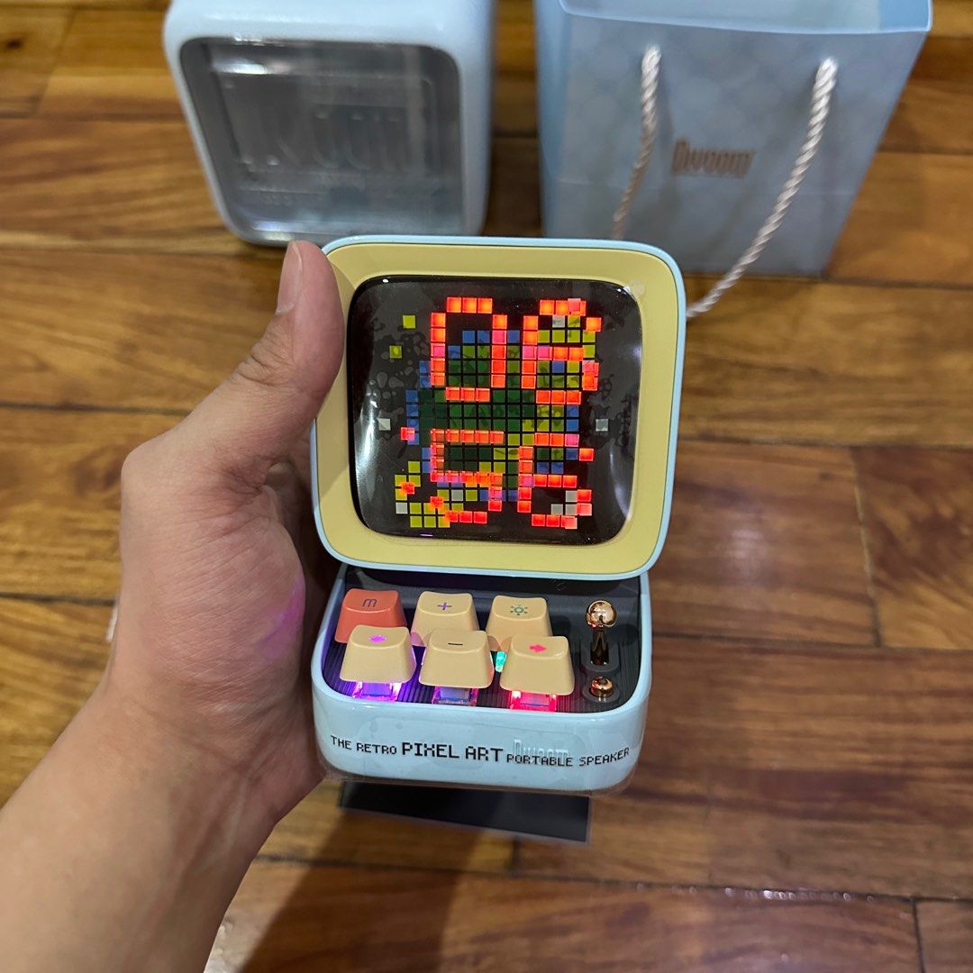 Divoom Ditoo Mic Retro Pixel Art Game Bluetooth Speaker Microphone ...