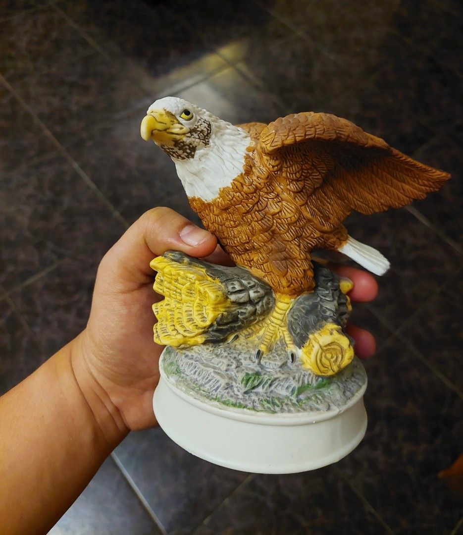 Eagle Pigurin, Hobbies & Toys, Memorabilia & Collectibles, Vintage ...