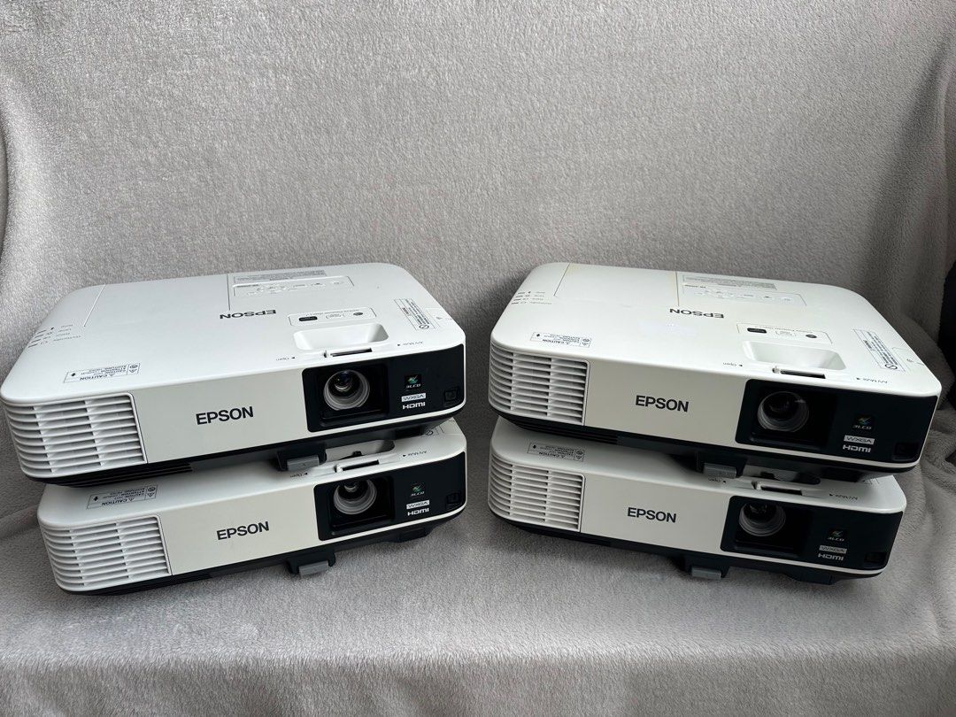 EPSON EB 2155W 5,000 lumens SUPER BRIGHT DISPLAY HEAVY DUTY LARGE VENUE ...