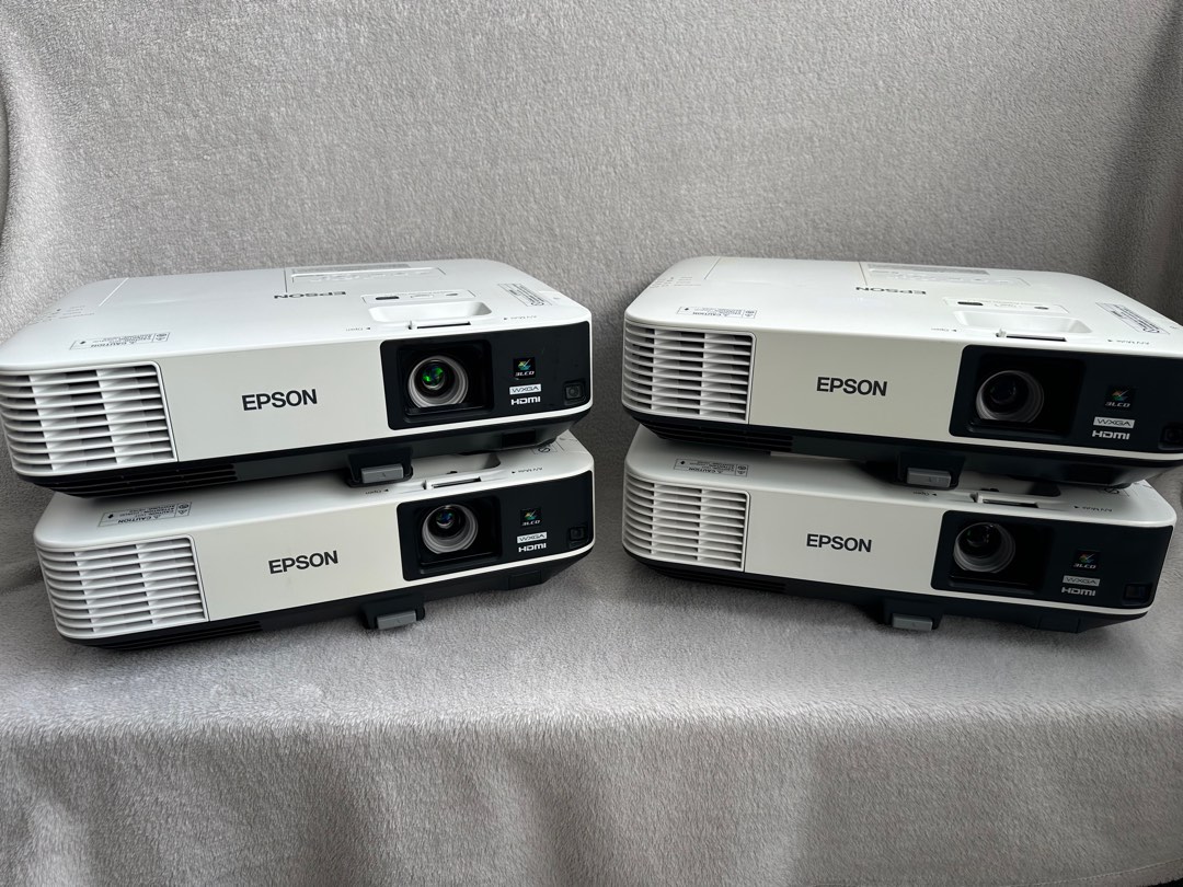 EPSON EB 2155W 5,000 lumens SUPER BRIGHT DISPLAY HEAVY DUTY LARGE VENUE ...