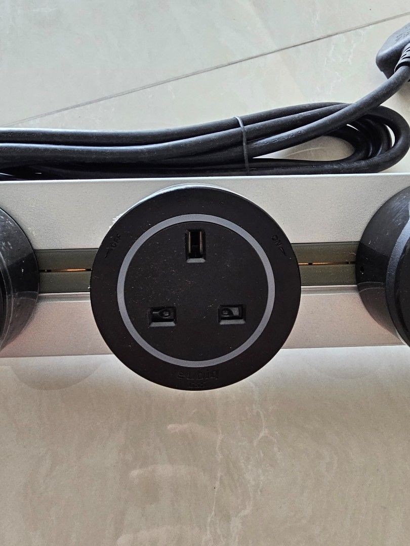 Eubiq desktop track, TV & Home Appliances, Electrical, Adaptors ...