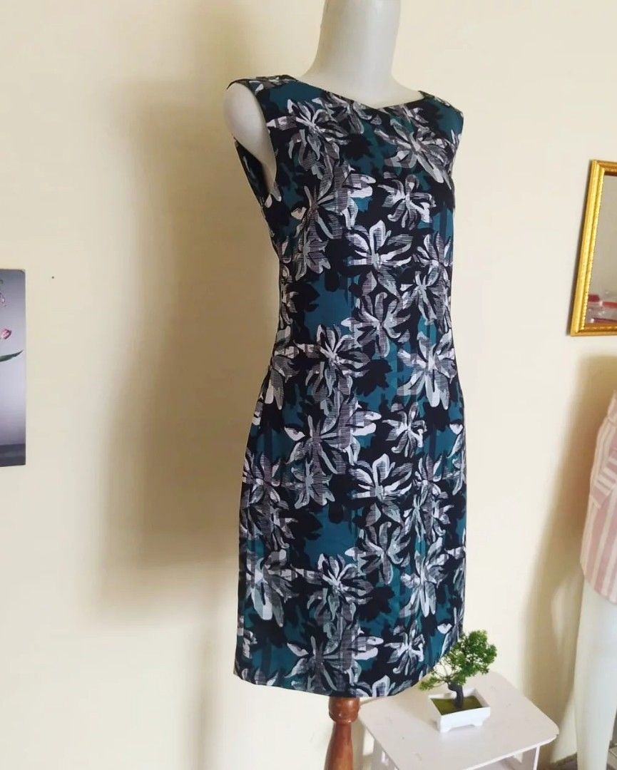 G2000 floral dress ori tebel aslinya like new, Fesyen Wanita, Pakaian ...
