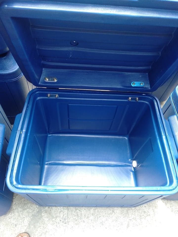 ICE FLOWER ICE BOX with drain and hinges, Furniture & Home Living, Home ...