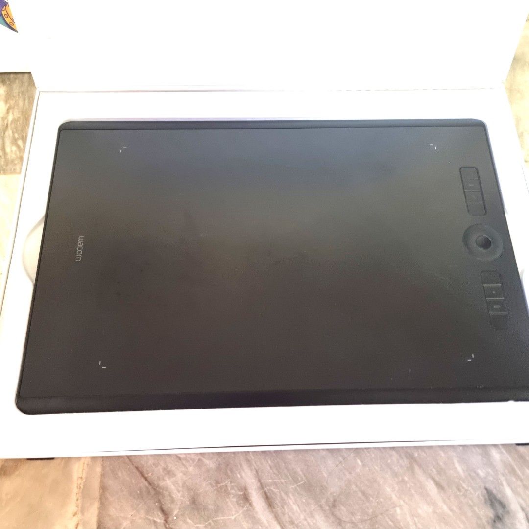 (Large) Wacom Intuos Pro PTH-680 / K0-AX Creative Pen Drawing Graphic ...