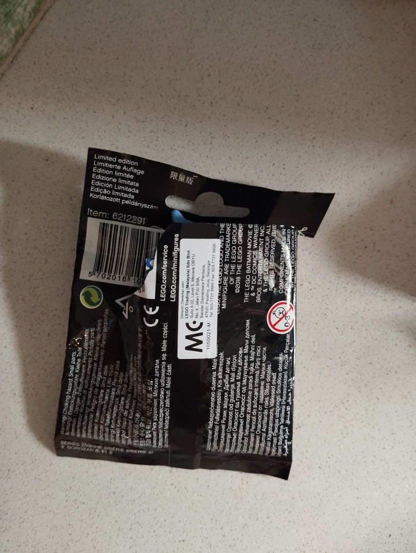 Lego Minifigure 71020 Swim Suit Batman with Dolphin, Hobbies & Toys ...