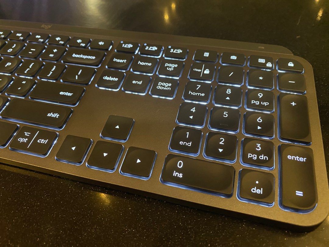 Logitech wireless MX keys backlit keyboard, Computers & Tech, Parts ...