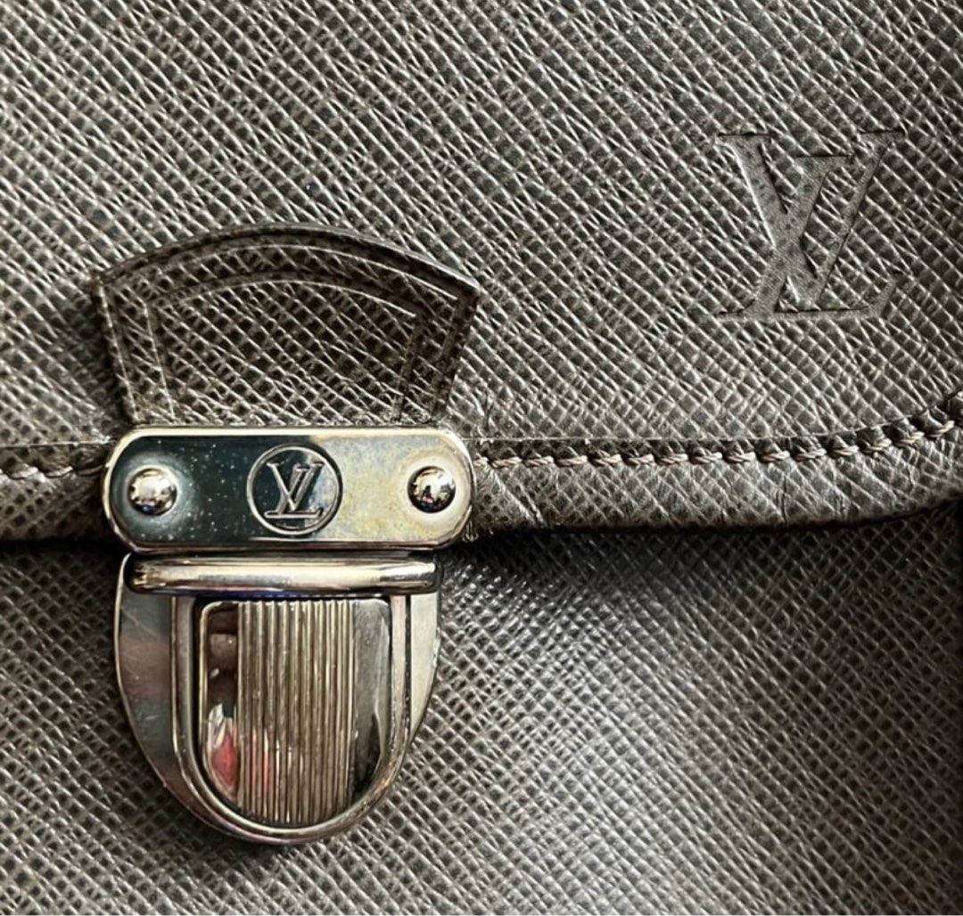 Louis Vuitton (LV) classic bag, Luxury, Bags & Wallets on Carousell