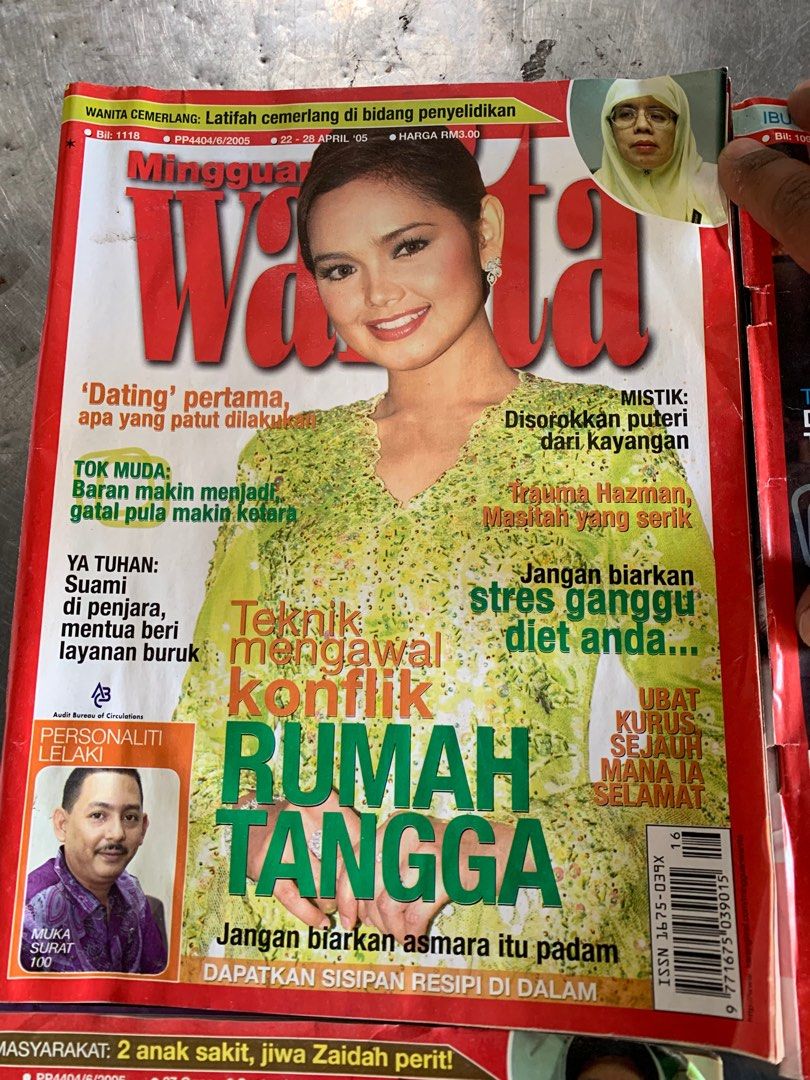 Majalah wanita awal tahun 2000, Hobbies & Toys, Books & Magazines ...