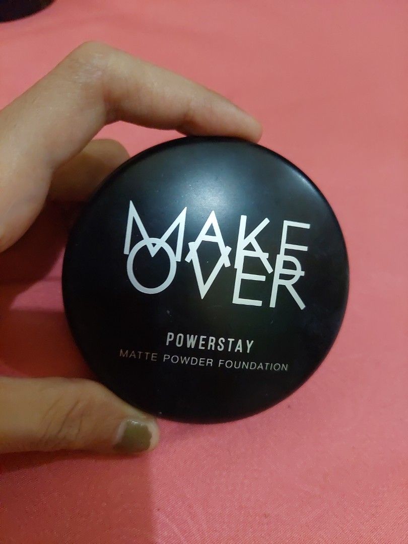 Makeover matte powder foundation, Kesehatan & Kecantikan, Rias Wajah di ...