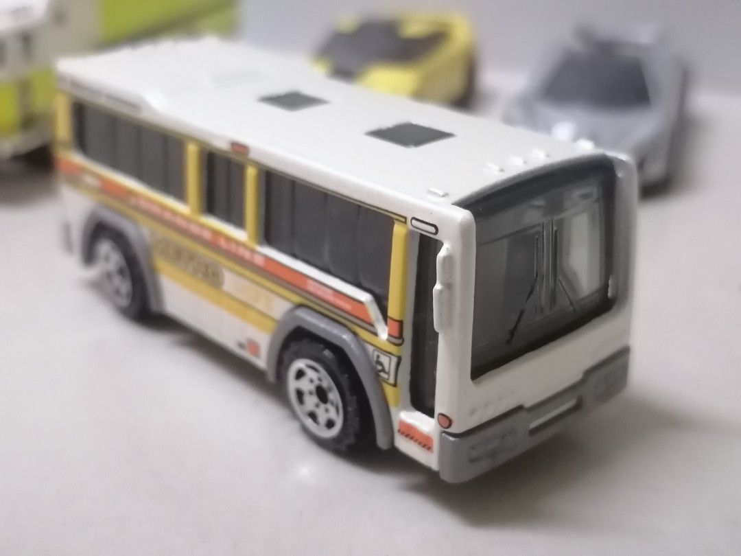 Matchbox 2006 5-Pack: City Transport City Bus - Pearl White - Loose ...