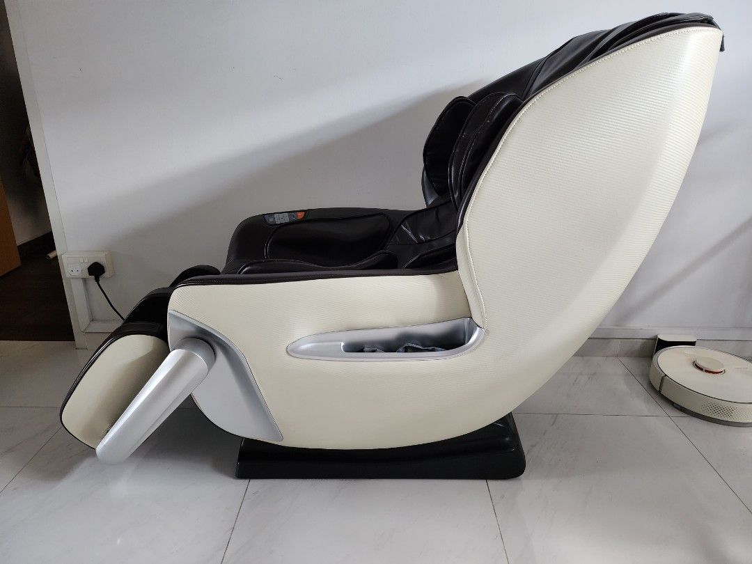 Miuvo Massage Chair, Health & Nutrition, Massage Devices on Carousell