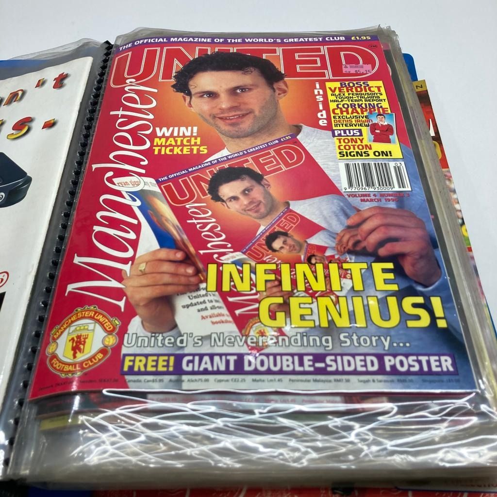 OFFICIAL MANCHESTER UNITED RED DEVILS MAGAZINE VINTAGE PACK (1995-1996 ...