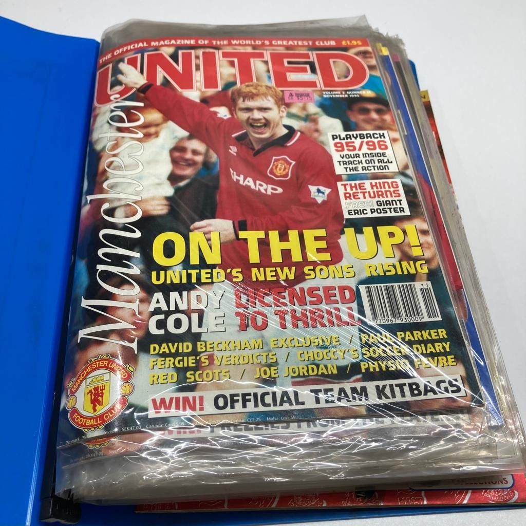 OFFICIAL MANCHESTER UNITED RED DEVILS MAGAZINE VINTAGE PACK (1995-1996 ...