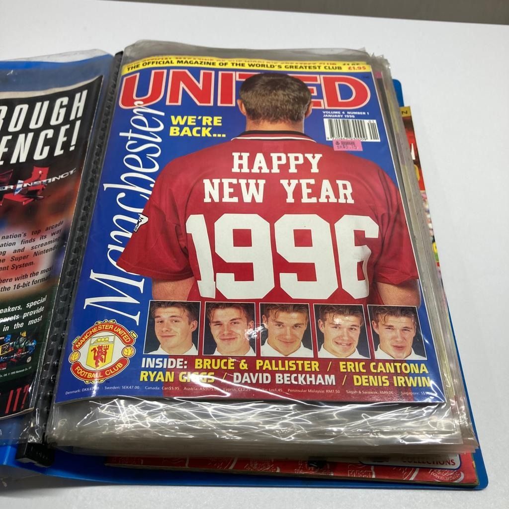OFFICIAL MANCHESTER UNITED RED DEVILS MAGAZINE VINTAGE PACK (1995-1996 ...