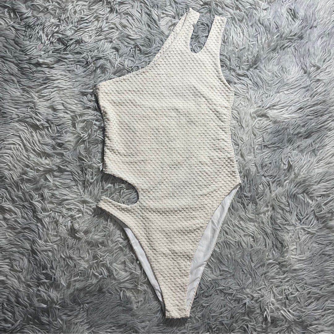 One piece venus cut swimsuit, Women's Fashion, Swimwear, Bikinis ...