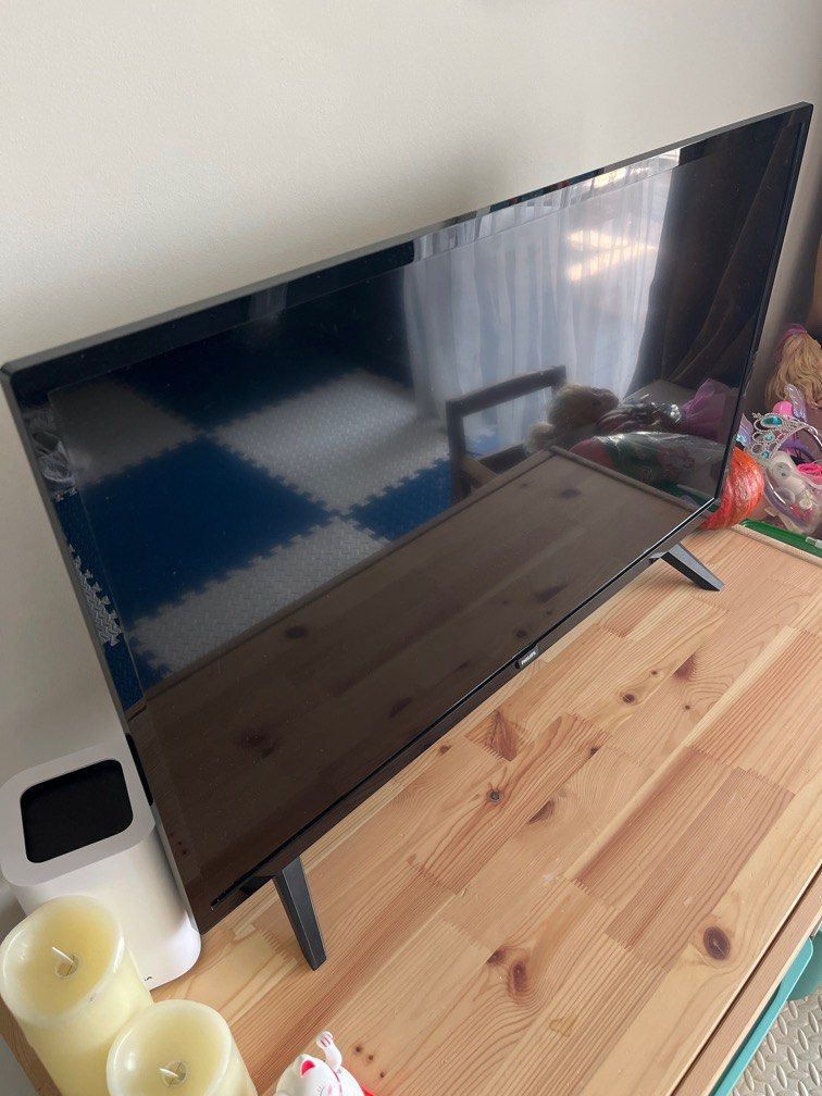 Philips 33 inches smart TV, TV & Home Appliances, TV & Entertainment ...