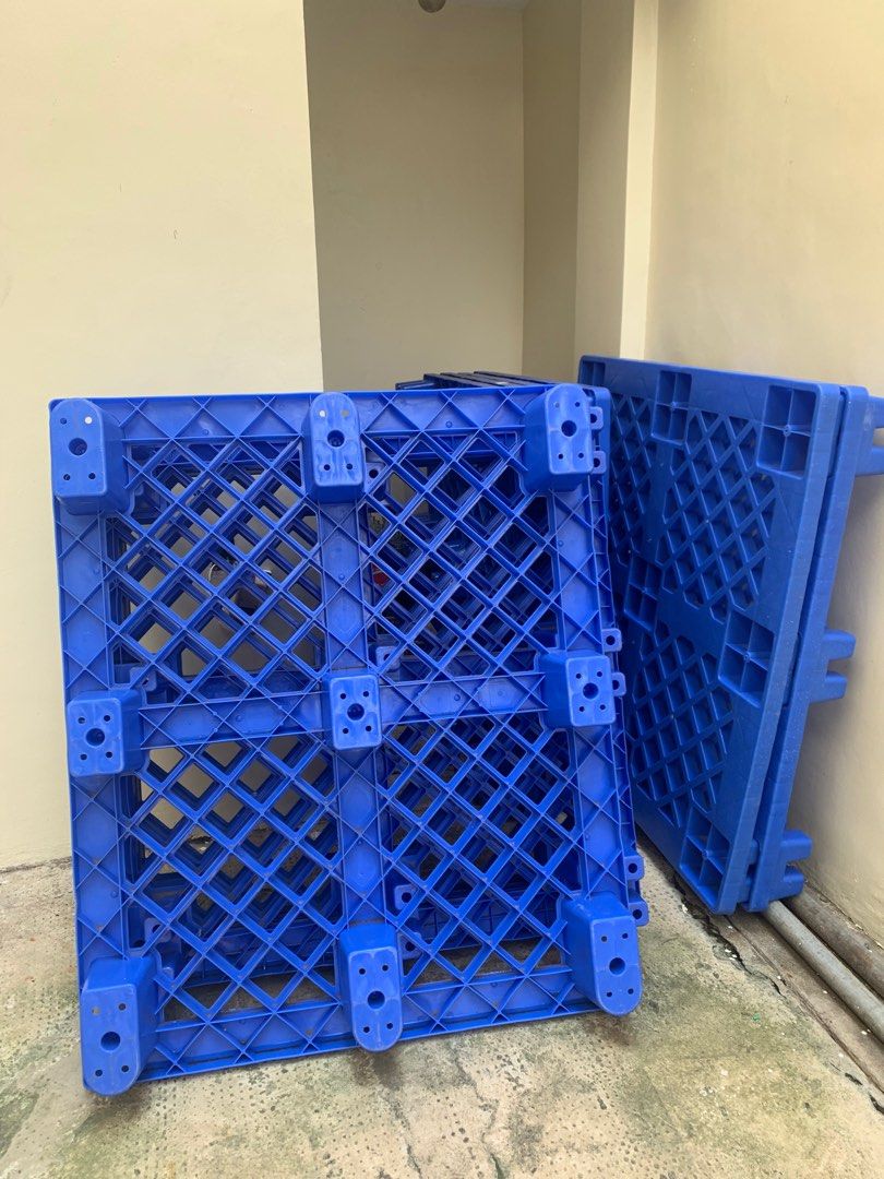Plastic Pallet / Paleta Blue Heavy Duty, Furniture & Home Living, Home ...