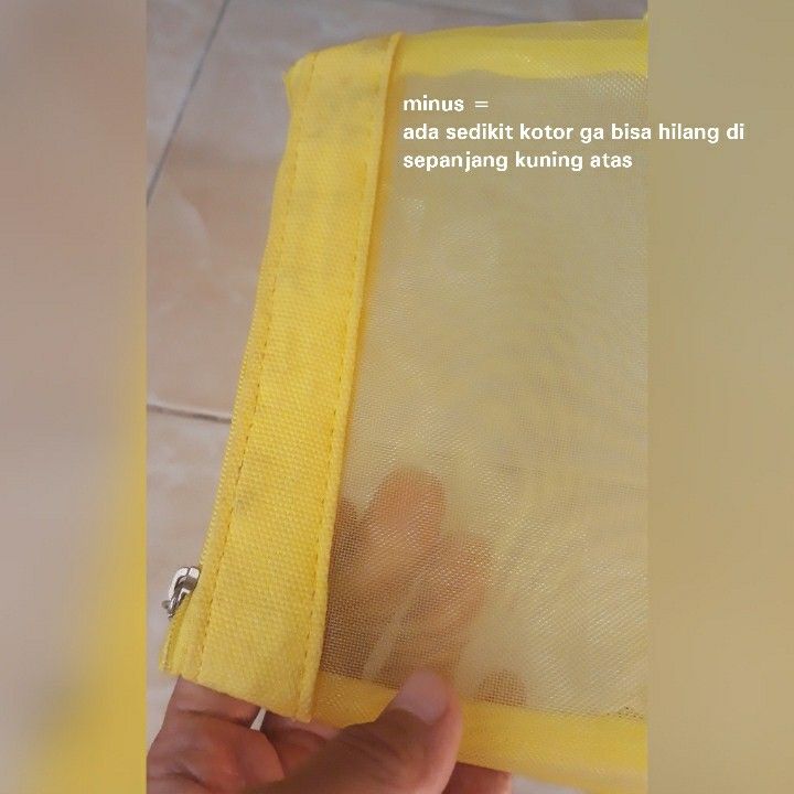 Pouch Transparan Kuning Lemon, Buku & Alat Tulis, Alat Tulis di Carousell