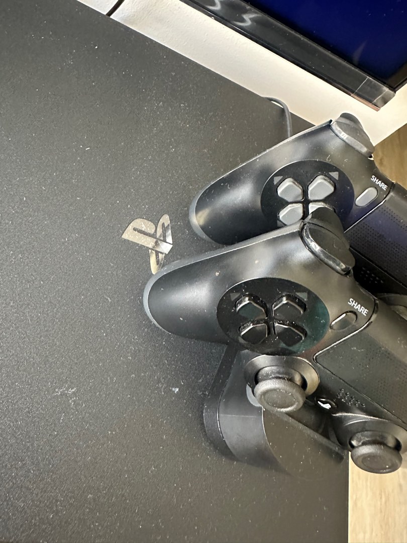 PS4 Pro 2TB (Self Modified) + 2 Controller, Video Gaming, Video Game ...