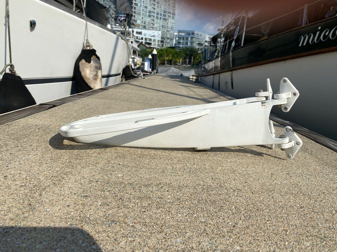 Radar bracket - Raytheon, Furniture & Home Living, Home Improvement ...