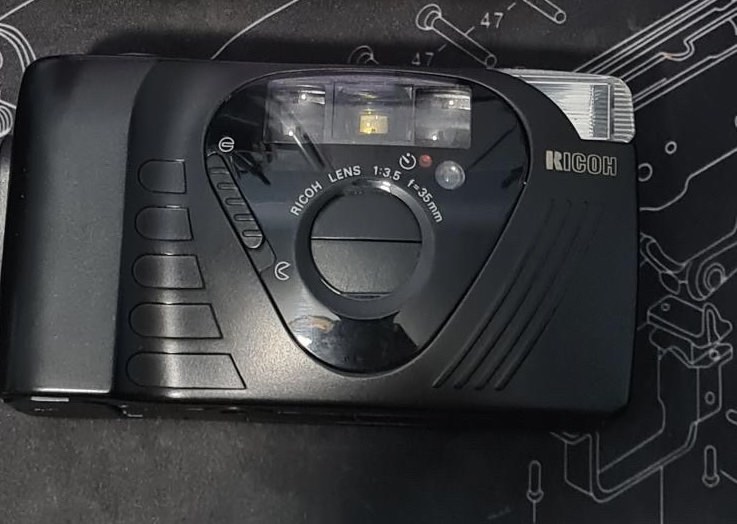 Ricoh FF-9D compact 35mm film camera, Photography, Cameras on Carousell