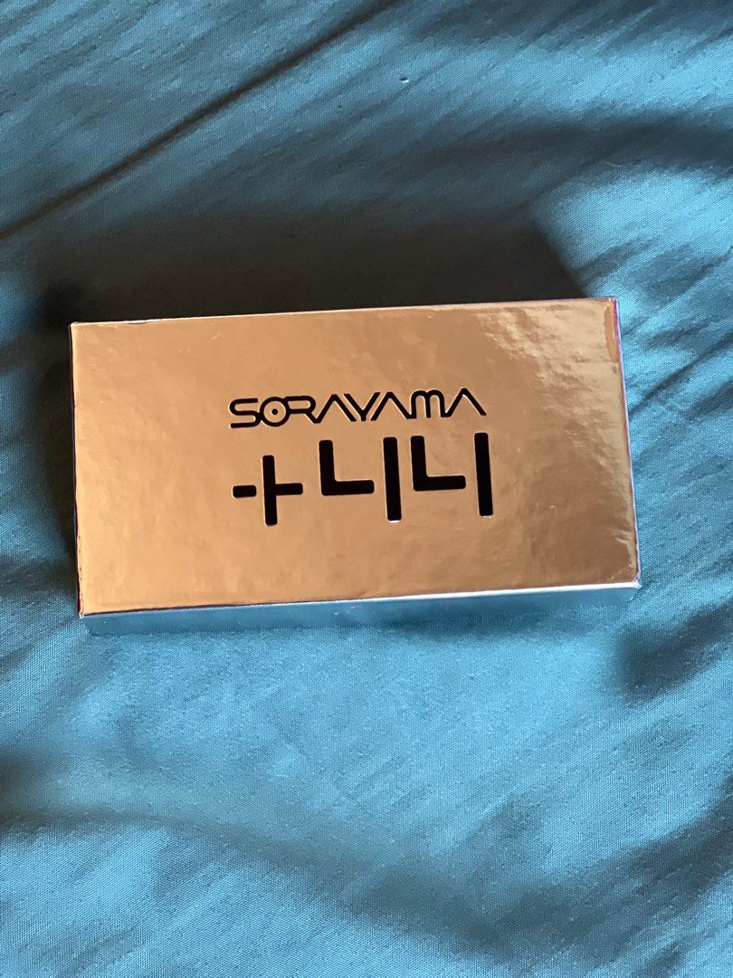 Sorayama x Lewis Hamilton 44 Keychain Limited Edition, Men's Fashion ...