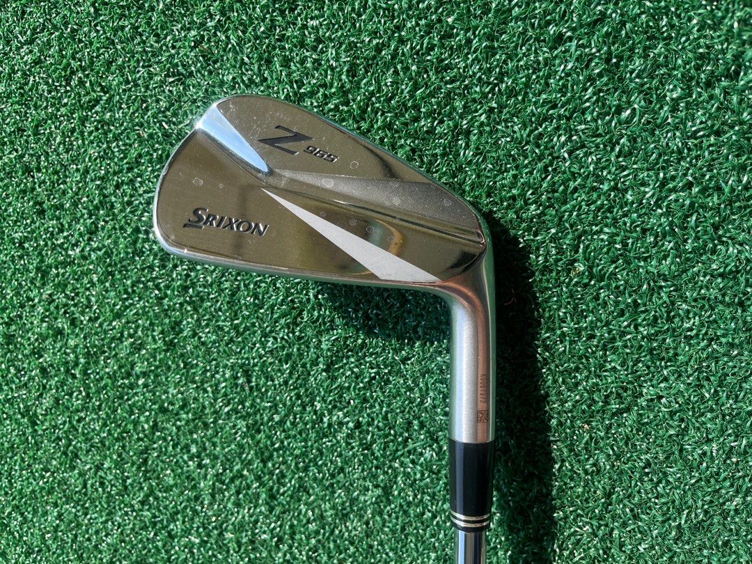 Srixon Z965, 7 iron, grip in good condition, Sports Equipment, Sports ...